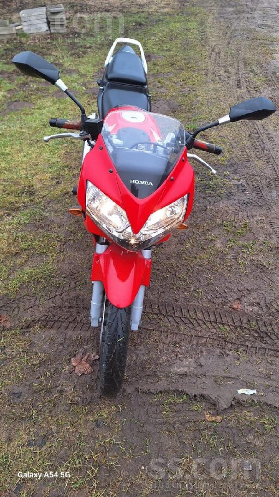 Honda CBR 125R 2004 Limbaži, ar dzinēja tilpumu 0.13 L un nobraukumu 0 tūkst. km par 1200 €, foto 2 vietnē AUTOMOTO.COM.LV