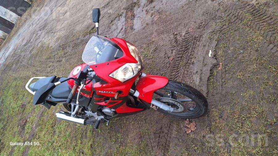 Honda CBR 125R 2004 Limbaži, ar dzinēja tilpumu 0.13 L un nobraukumu 0 tūkst. km par 1200 €, foto 6 vietnē AUTOMOTO.COM.LV