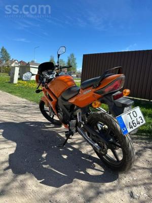 Honda CBR 125R 2004 Daugavpils, ar dzinēja tilpumu 0.13 L un nobraukumu 0 tūkst. km par 1250 €, foto 5 vietnē AUTOMOTO.COM.LV