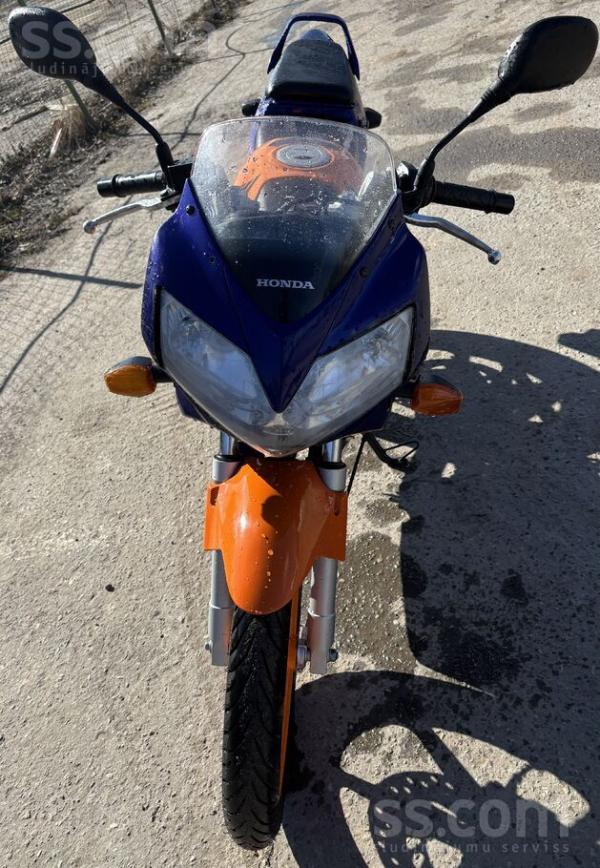 Honda CBR 125R 2005 Cēsis, ar dzinēja tilpumu 0.13 L un nobraukumu 0 tūkst. km par 1500 €, foto 3 vietnē AUTOMOTO.COM.LV