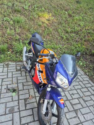 Хонда CBR 125R 2005 в Резекне, объемом двигателя 0.13 л и пробегом 0 тыс. км за 1000 €, фото 3 на AUTOMOTO.COM.LV
