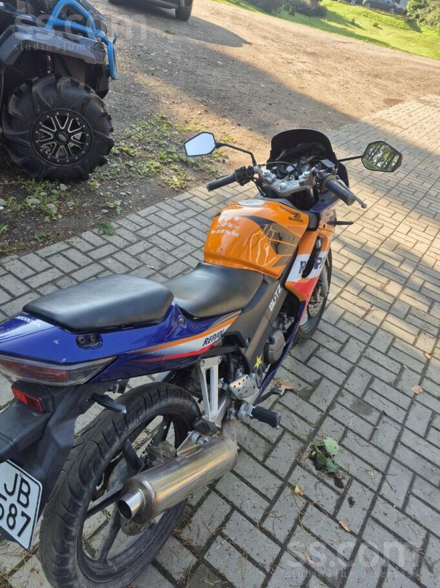 Хонда CBR 125R 2005 в Резекне, объемом двигателя 0.13 л и пробегом 0 тыс. км за 1000 €, фото 5 на AUTOMOTO.COM.LV