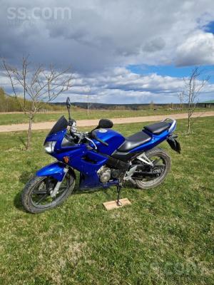 Хонда CBR 125R 2006 в Даугавпилс, объемом двигателя 0.13 л и пробегом 0 тыс. км за 1750 €, фото  на AUTOMOTO.COM.LV