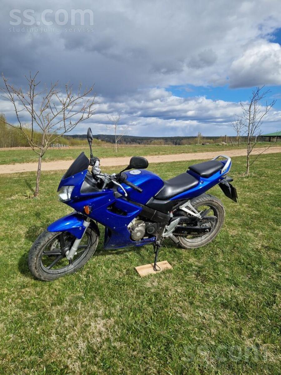 Honda CBR 125R 2006 in Daugavpils, with an engine capacity of 0.13 L and mileage of 0 thousand km for 1750 €, photo 1 on AUTOMOTO.COM.LV