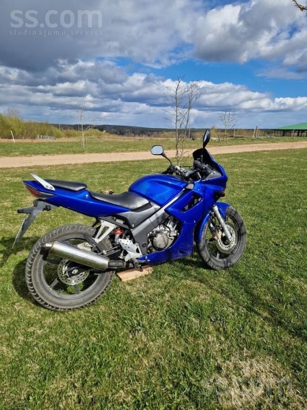 Хонда CBR 125R 2006 в Даугавпилс, объемом двигателя 0.13 л и пробегом 0 тыс. км за 1650 €, фото 2 на AUTOMOTO.COM.LV