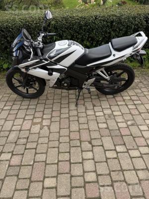 Хонда CBR 125R 2008 в Цесис, объемом двигателя 0.13 л и пробегом 0 тыс. км за 1600 €, фото 4 на AUTOMOTO.COM.LV
