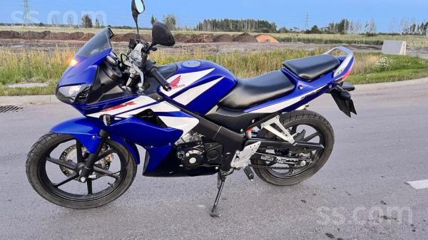 Honda CBR 125R 2008 Liepāja, ar dzinēja tilpumu 0.13 L un nobraukumu 0 tūkst. km par 1600 €, foto 1 vietnē AUTOMOTO.COM.LV