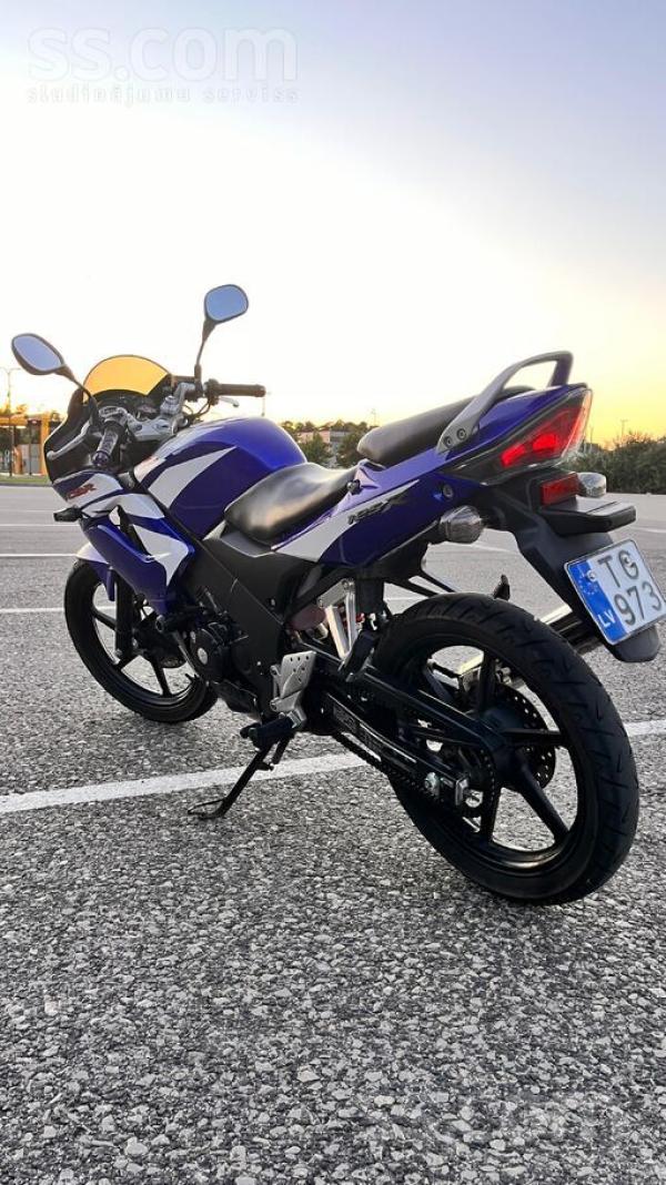 Honda CBR 125R 2008 Liepāja, ar dzinēja tilpumu 0.13 L un nobraukumu 0 tūkst. km par 1600 €, foto 7 vietnē AUTOMOTO.COM.LV