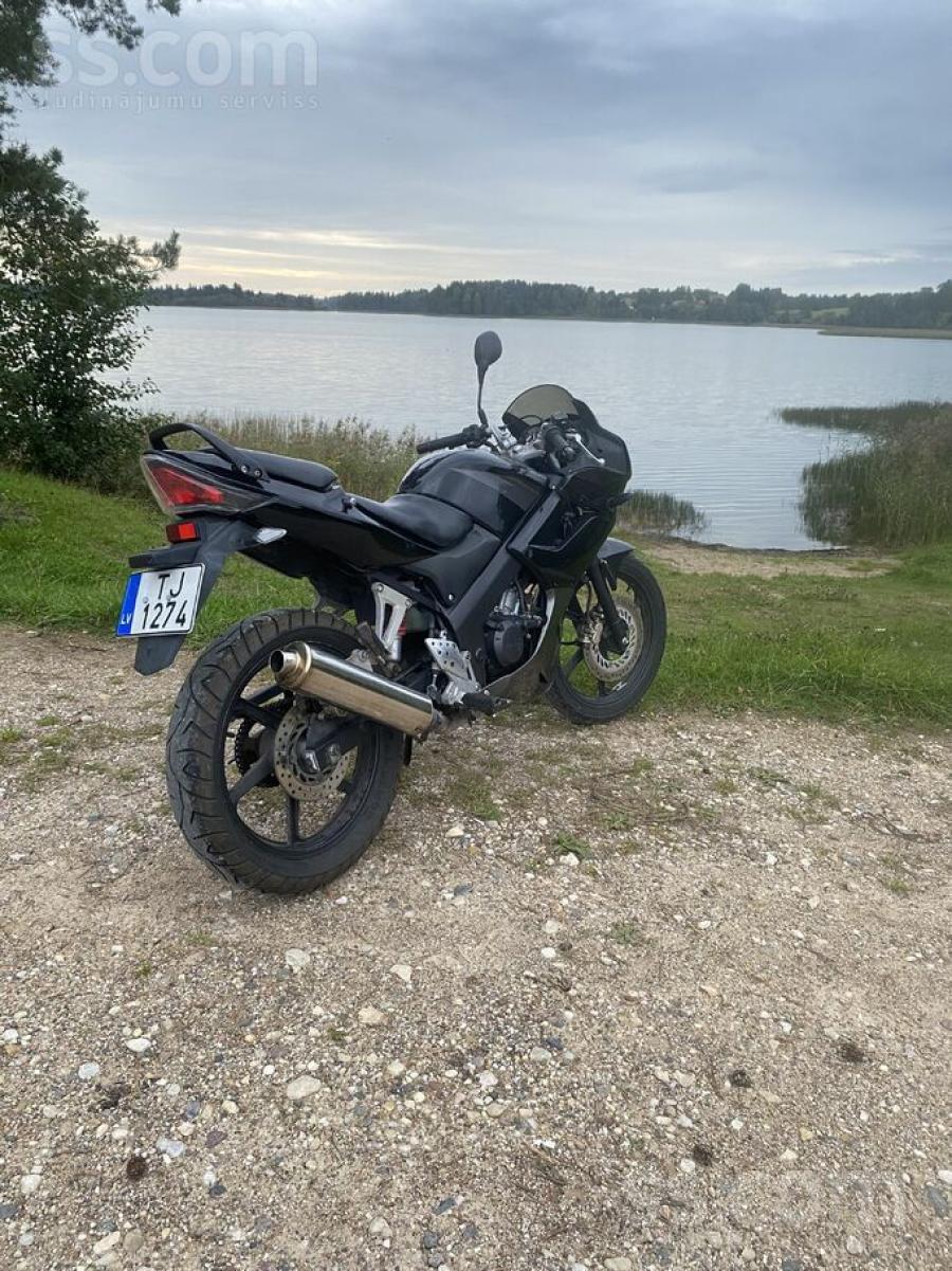 Honda CBR 125R 2008 in Rezekne, with an engine capacity of 0.13 L and mileage of 0 thousand km for 1550 €, photo 4 on AUTOMOTO.COM.LV
