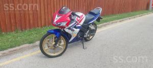 Хонда CBR 125R 2009 в Цесис, объемом двигателя 0.13 л и пробегом 0 тыс. км за 1800 €, фото 5 на AUTOMOTO.COM.LV