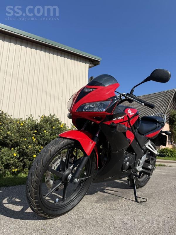 Honda CBR 125R 2010 Balvi, ar dzinēja tilpumu 0.13 L un nobraukumu 0 tūkst. km par 1850 €, foto 2 vietnē AUTOMOTO.COM.LV