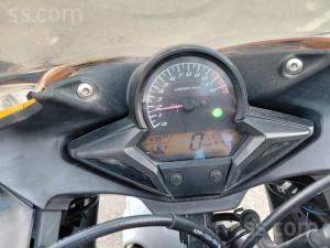 Хонда CBR 125R 2011 в Рига, объемом двигателя 0.13 л и пробегом 0 тыс. км за 2100 €, фото 8 на AUTOMOTO.COM.LV