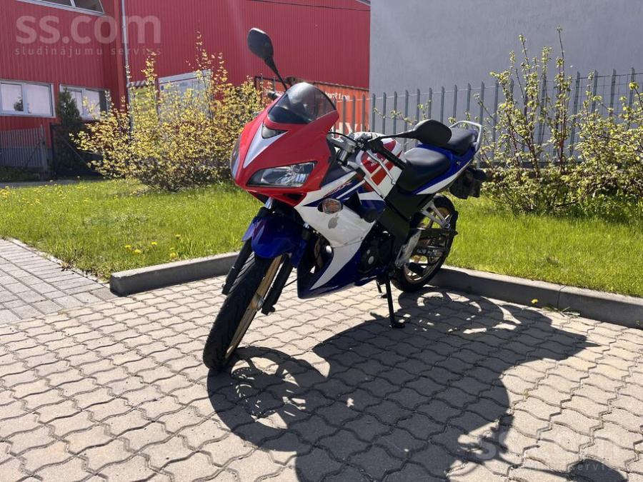 Хонда CBR 125R 2011 в Валка, объемом двигателя 0.13 л и пробегом 0 тыс. км за 1050 €, фото 4 на AUTOMOTO.COM.LV