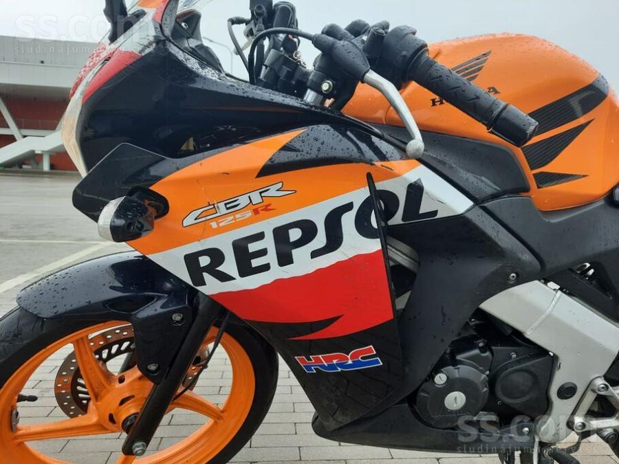 Хонда CBR 125R 2012 в Резекне, объемом двигателя 0.13 л и пробегом 0 тыс. км за 2250 €, фото 4 на AUTOMOTO.COM.LV