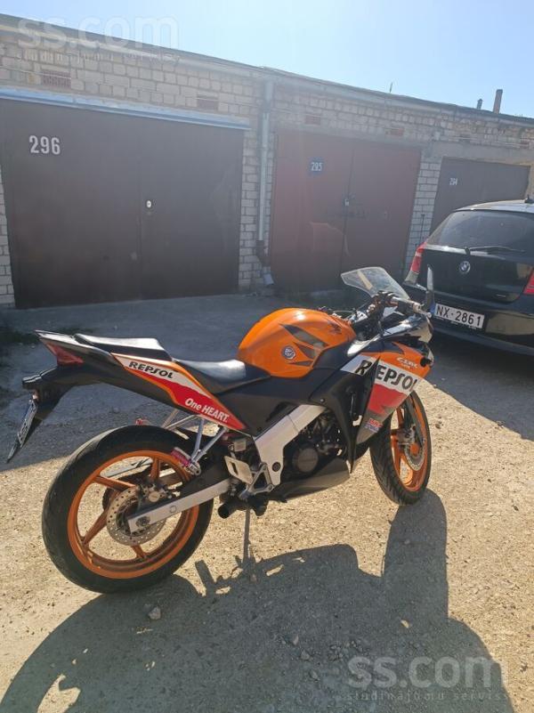 Honda CBR 125R 2013 Rīga, ar dzinēja tilpumu 0.13 L un nobraukumu 0 tūkst. km par 2000 €, foto 2 vietnē AUTOMOTO.COM.LV
