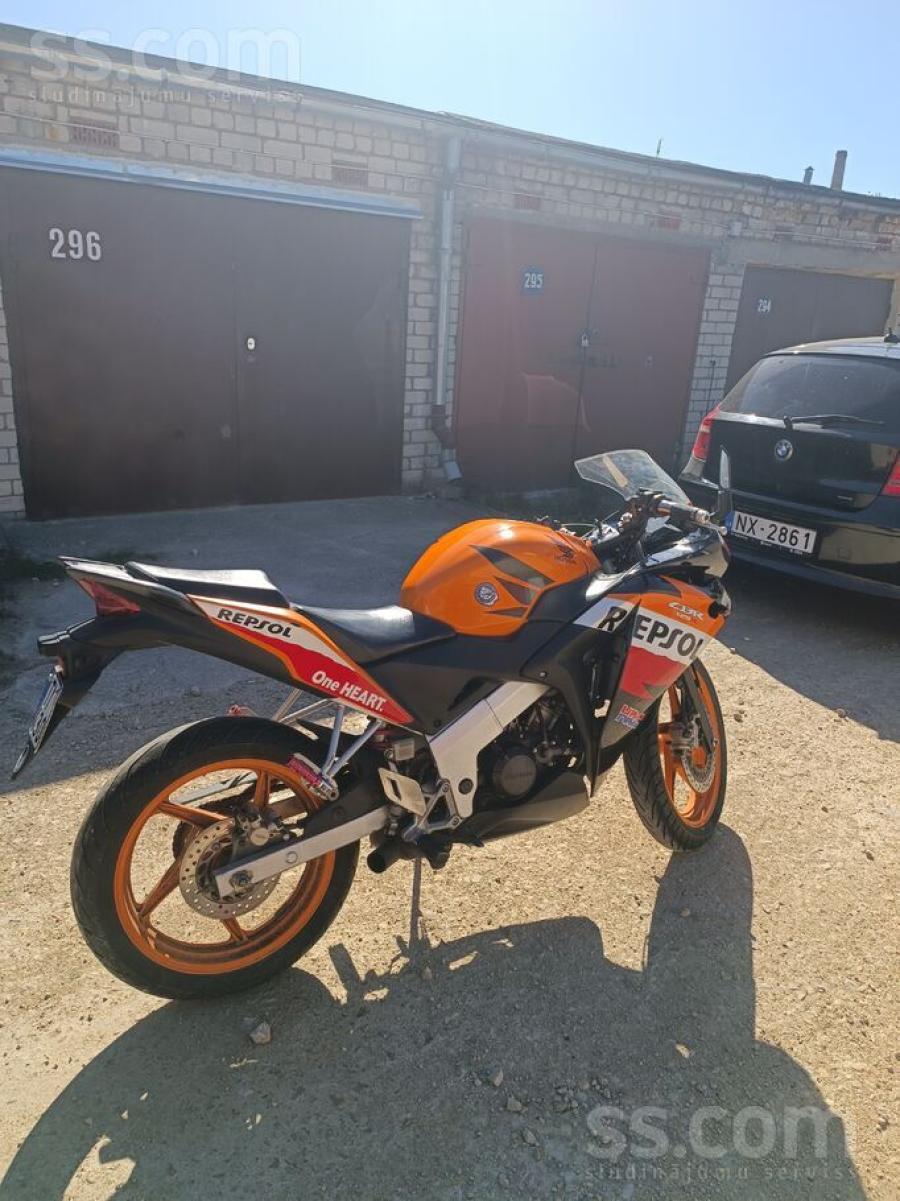 Honda CBR 125R 2013 Rīga, ar dzinēja tilpumu 0.13 L un nobraukumu 0 tūkst. km par 2000 €, foto 3 vietnē AUTOMOTO.COM.LV