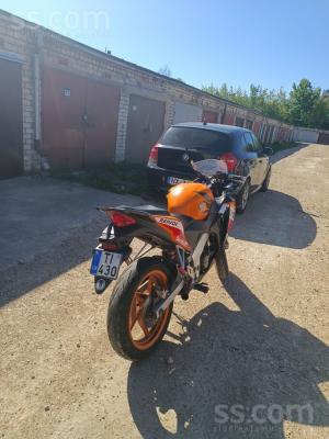 Honda CBR 125R 2013 Rīga, ar dzinēja tilpumu 0.13 L un nobraukumu 0 tūkst. km par 2000 €, foto 7 vietnē AUTOMOTO.COM.LV