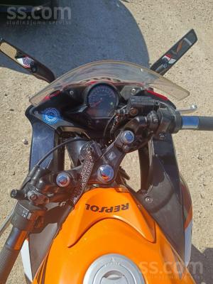 Honda CBR 125R 2013 Rīga, ar dzinēja tilpumu 0.13 L un nobraukumu 0 tūkst. km par 2000 €, foto 8 vietnē AUTOMOTO.COM.LV