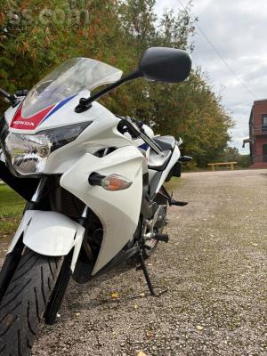 Honda CBR 125R 2014 in Rezekne, with an engine capacity of 0.13 L and mileage of 0 thousand km for 2000 €, photo 7 on AUTOMOTO.COM.LV