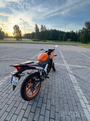 Honda CBR 125R 2015 in Jelgava, with an engine capacity of 0.13 L and mileage of 0 thousand km for 1800 €, photo  on AUTOMOTO.COM.LV