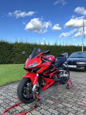 Black Honda CBR 600 2004 in Tartu, with an engine capacity of 0.60 L and mileage of 34 thousand km for 3500 €, photo  on AUTOMOTO.COM.LV