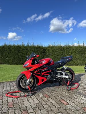 Melns Honda CBR 600 2004 Tartu, ar dzinēja tilpumu 0.60 L un nobraukumu 34 tūkst. km par 3500 €, foto 3 vietnē AUTOMOTO.COM.LV