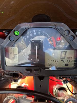 Melns Honda CBR 600 2004 Tartu, ar dzinēja tilpumu 0.60 L un nobraukumu 34 tūkst. km par 3500 €, foto 9 vietnē AUTOMOTO.COM.LV