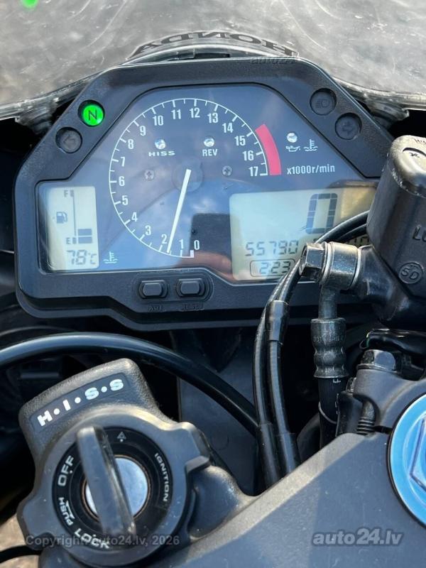 Черный Хонда CBR 600 2005 в Таллин, объемом двигателя 0.60 л и пробегом 56 тыс. км за 4200 €, фото 6 на AUTOMOTO.COM.LV