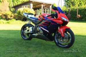 Черный Хонда CBR 600 2005 в Пярну, объемом двигателя 0.60 л и пробегом 48 тыс. км за 4000 €, фото  на AUTOMOTO.COM.LV