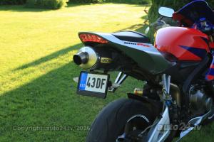 Черный Хонда CBR 600 2005 в Пярну, объемом двигателя 0.60 л и пробегом 48 тыс. км за 4000 €, фото 9 на AUTOMOTO.COM.LV