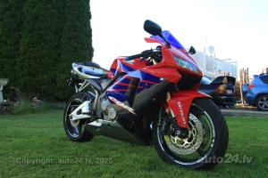Черный Хонда CBR 600 2005 в Пярну, объемом двигателя 0.60 л и пробегом 48 тыс. км за 4000 €, фото 10 на AUTOMOTO.COM.LV
