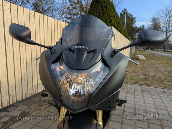 Black Honda CBR 600 2011 in Tallinn, with an engine capacity of 0.60 L and mileage of 39 thousand km for 4500 €, photo 7 on AUTOMOTO.COM.LV