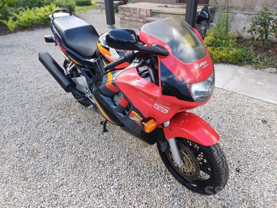 Хонда CBR 600 1995 в Бауска, объемом двигателя 0.60 л и пробегом 0 тыс. км за 980 €, фото 4 на AUTOMOTO.COM.LV