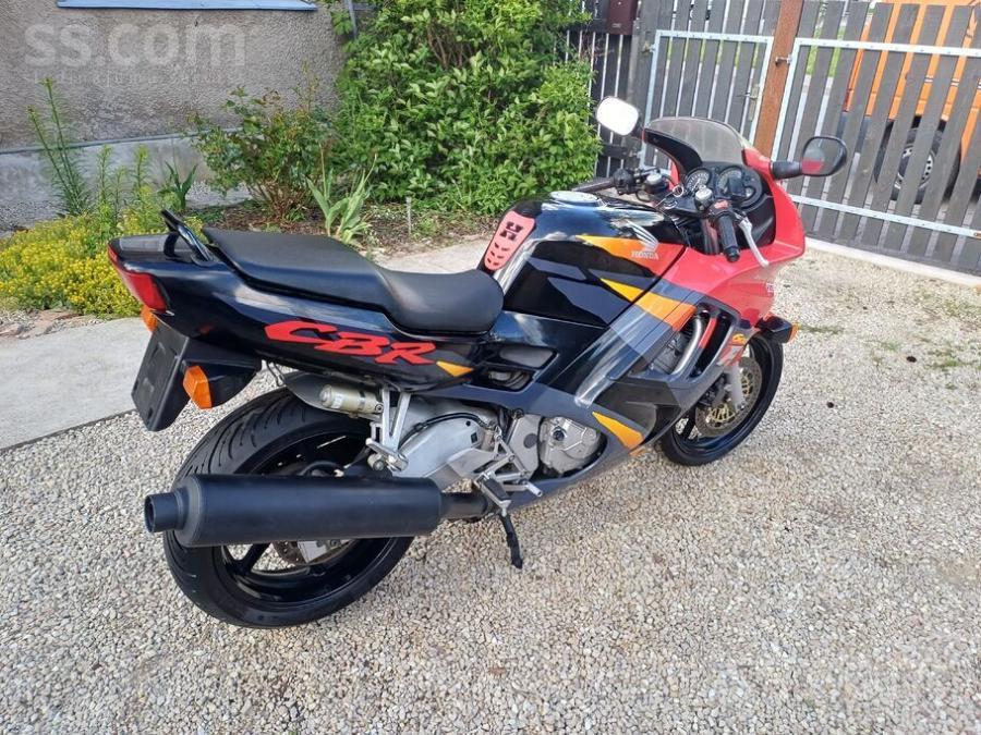 Хонда CBR 600 1995 в Бауска, объемом двигателя 0.60 л и пробегом 0 тыс. км за 980 €, фото 5 на AUTOMOTO.COM.LV