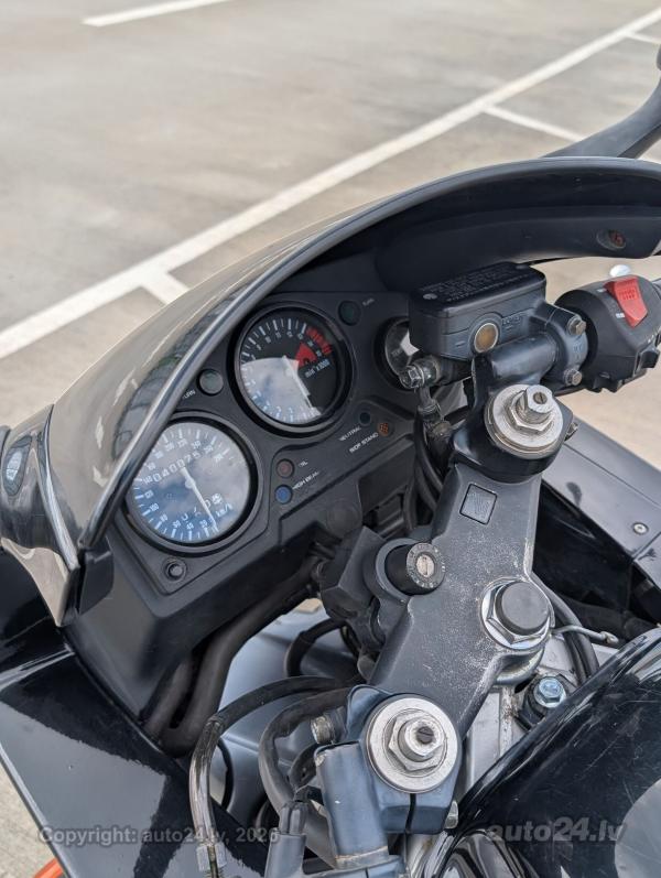 Honda CBR 600 1996 in Tallinn, with an engine capacity of 0.60 L and mileage of 40 thousand km for 1600 €, photo 4 on AUTOMOTO.COM.LV