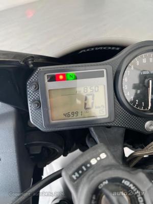 Хонда CBR 600 2005 в Таллин, объемом двигателя 0.60 л и пробегом 46 тыс. км за 2600 €, фото 4 на AUTOMOTO.COM.LV