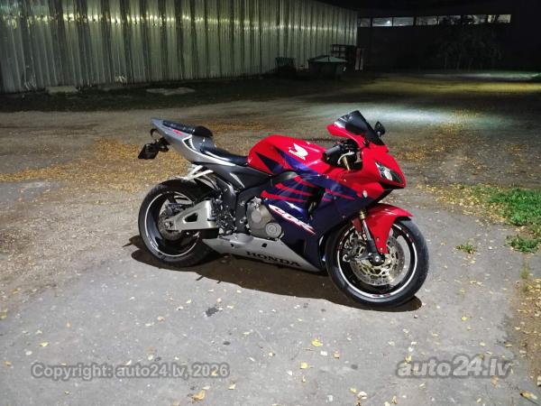 Honda CBR 600 2005 in Viljandi, with an engine capacity of 0.60 L and mileage of 38 thousand km for 3000 €, photo 5 on AUTOMOTO.COM.LV