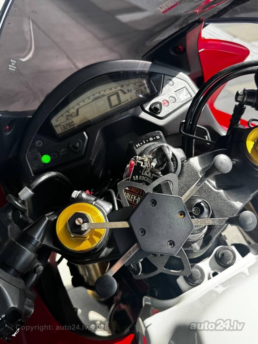 Хонда CBR 600 2011 в Таллин, объемом двигателя 0.60 л и пробегом 13 тыс. км за 3700 €, фото 8 на AUTOMOTO.COM.LV