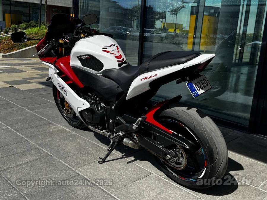Хонда CBR 600 2011 в Таллин, объемом двигателя 0.60 л и пробегом 13 тыс. км за 3700 €, фото 9 на AUTOMOTO.COM.LV
