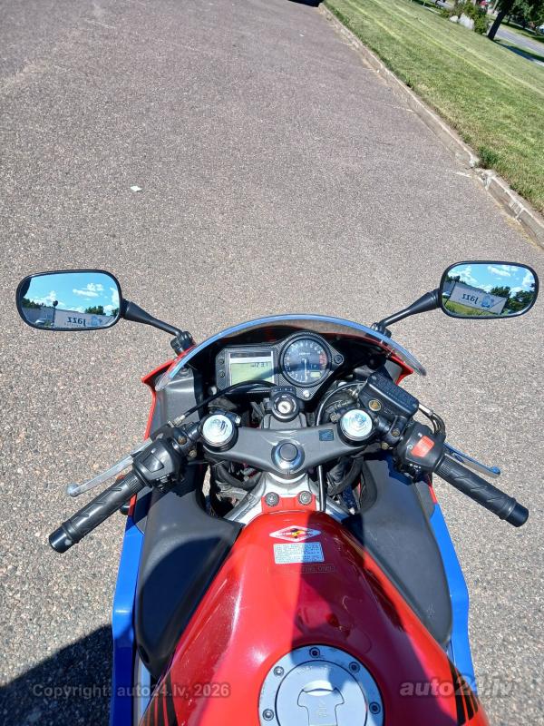 Honda CBR 600 2001 Tallina, ar dzinēja tilpumu 0.60 L un nobraukumu 49 tūkst. km par 4000 €, foto 3 vietnē AUTOMOTO.COM.LV