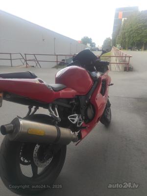 Red Honda CBR 600 2001 in Tallinn, with an engine capacity of 0.60 L and mileage of 60 thousand km for 2300 €, photo 4 on AUTOMOTO.COM.LV
