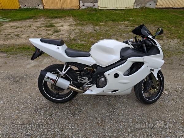 Белый Хонда CBR 600 2002 в Йыгева, объемом двигателя 0.60 л и пробегом 29 тыс. км за 2899 €, фото 2 на AUTOMOTO.COM.LV