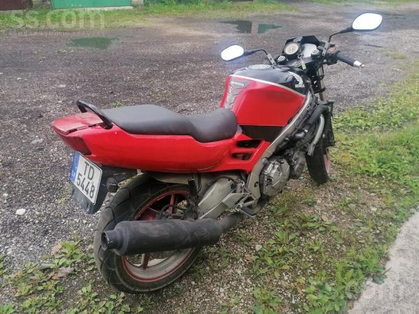 Honda CBR 600F 1991 Rīga, ar dzinēja tilpumu 0.60 L un nobraukumu 0 tūkst. km par 500 €, foto 2 vietnē AUTOMOTO.COM.LV