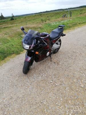 Хонда CBR 600F 1993 в Валмиера, объемом двигателя 0.60 л и пробегом 0 тыс. км за 1500 €, фото  на AUTOMOTO.COM.LV