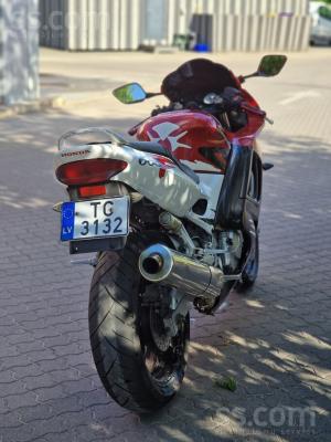 Хонда CBR 600F 1997 в Елгава, объемом двигателя 0.60 л и пробегом 0 тыс. км за 1700 €, фото 6 на AUTOMOTO.COM.LV