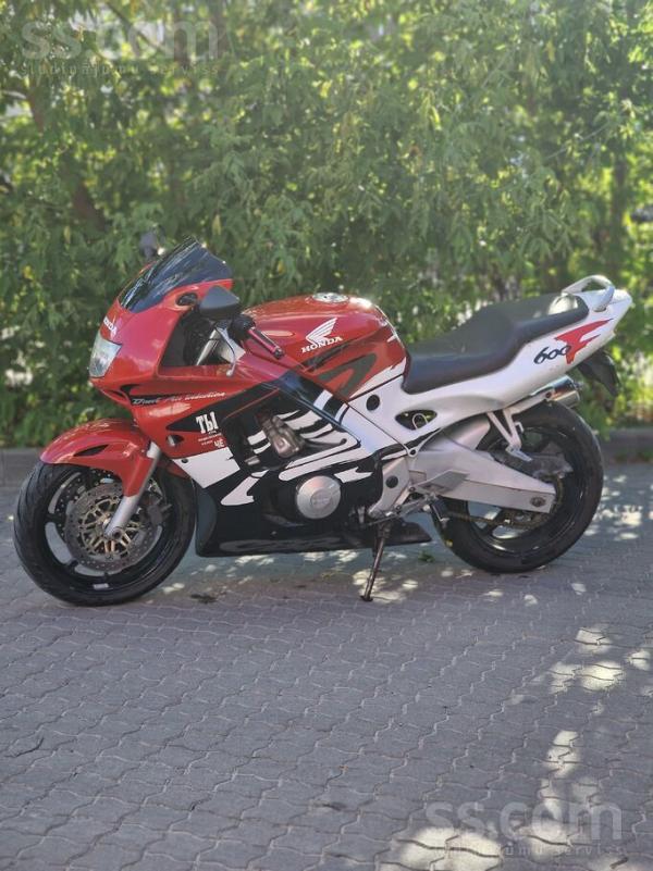 Хонда CBR 600F 1997 в Елгава, объемом двигателя 0.60 л и пробегом 0 тыс. км за 1700 €, фото 7 на AUTOMOTO.COM.LV