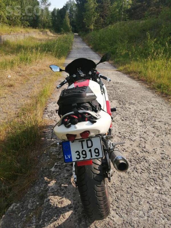 Honda CBR 600F 2000 Liepāja, ar dzinēja tilpumu 0.60 L un nobraukumu 0 tūkst. km par 1750 €, foto 4 vietnē AUTOMOTO.COM.LV