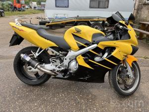 Honda CBR 600F 2000 Cēsis, ar dzinēja tilpumu 0.60 L un nobraukumu 0 tūkst. km par 2000 €, foto  vietnē AUTOMOTO.COM.LV