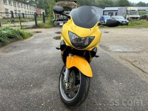 Honda CBR 600F 2000 Cēsis, ar dzinēja tilpumu 0.60 L un nobraukumu 0 tūkst. km par 2000 €, foto 4 vietnē AUTOMOTO.COM.LV