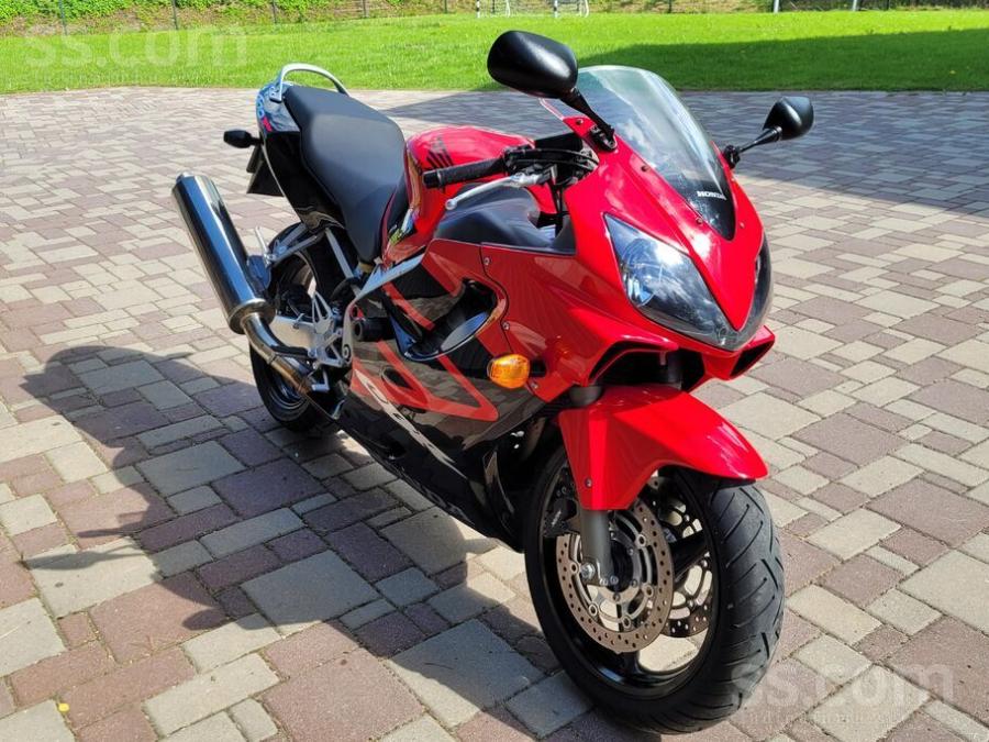 Honda CBR 600F 2007 Rēzekne, ar dzinēja tilpumu 0.60 L un nobraukumu 0 tūkst. km par 3400 €, foto 3 vietnē AUTOMOTO.COM.LV